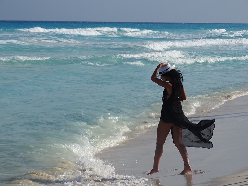 ME Cancun by Meliá oferece all inclusive e muito luxo no Caribe ...