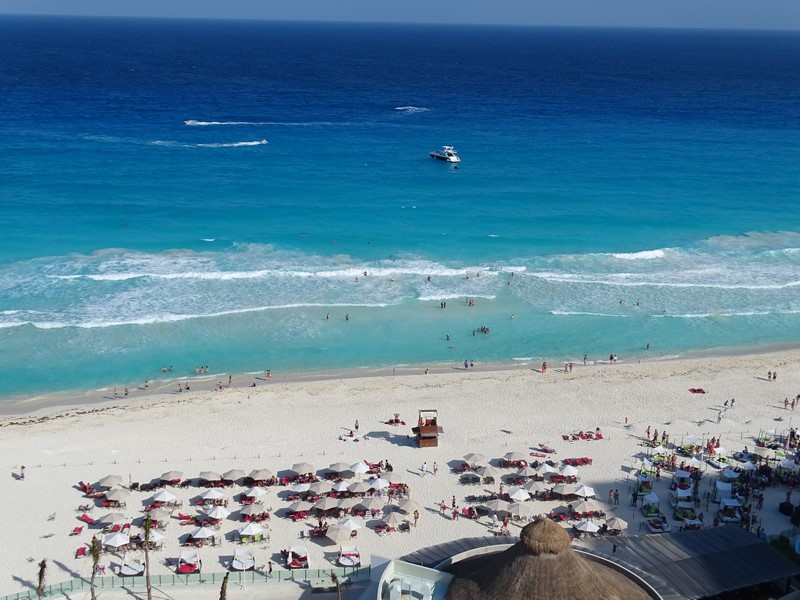 ME Cancun by Meliá oferece all inclusive e muito luxo no Caribe ...