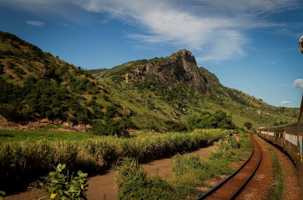 Viagens de trem: 7 roteiros para conhecer RJ, ES e MG sobre trilhos ...